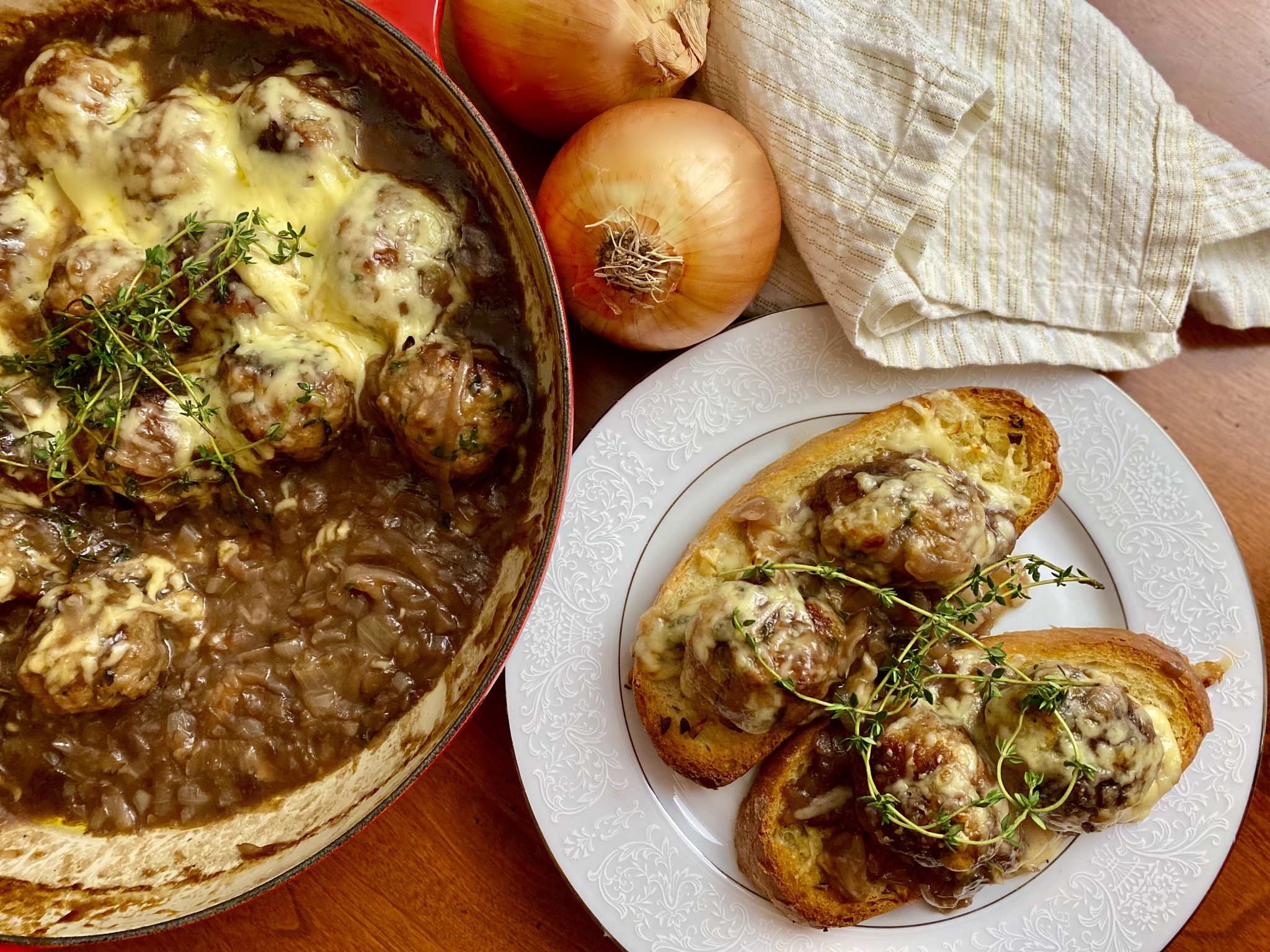 FRENCH ONION CHICKEN MEATBALLS ON GARLIC TOAST - Dish off the Block