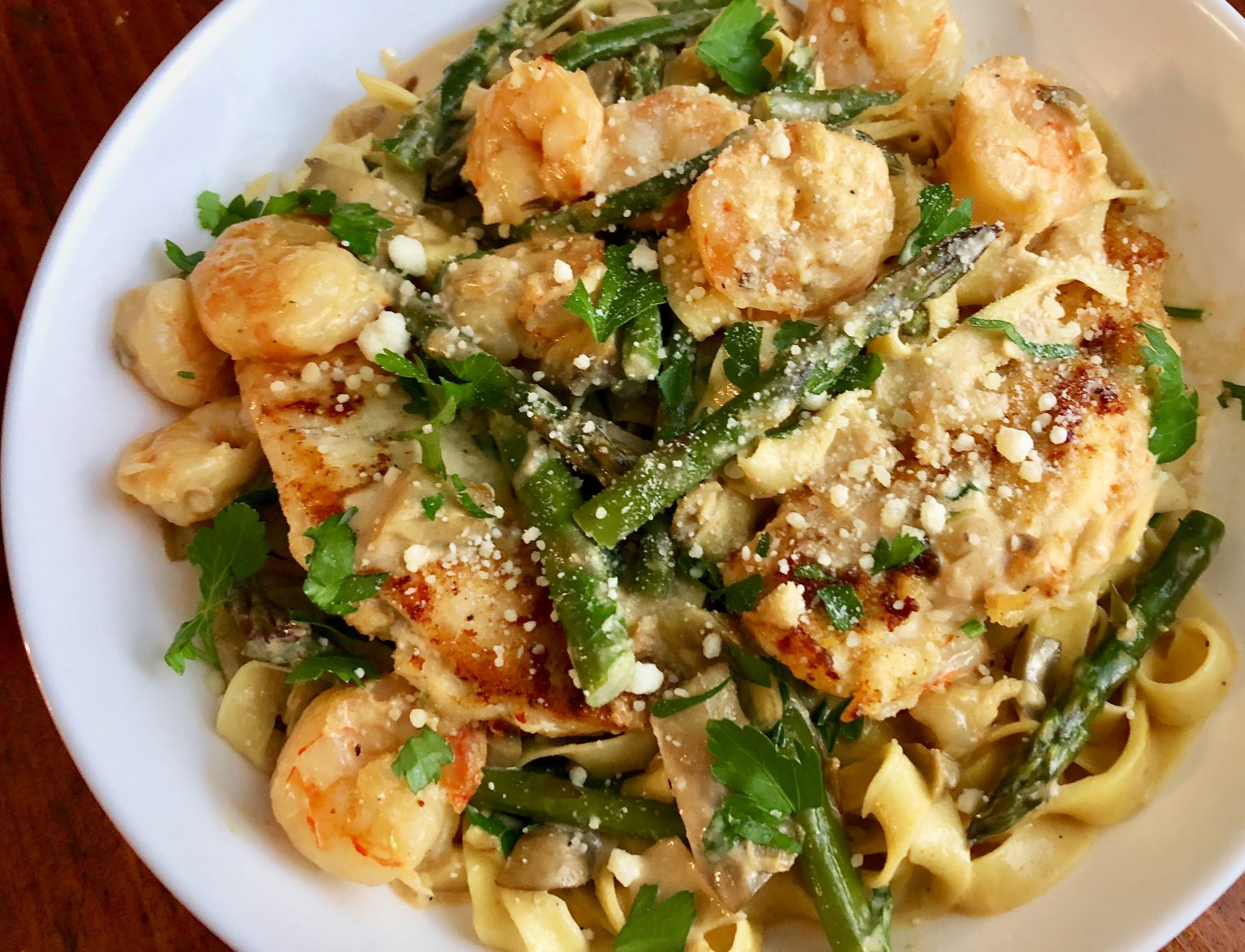 PRINCESS CHICKEN AND SHRIMP PASTA WITH ASPARAGUS AND MUSHROOM CREAM ...