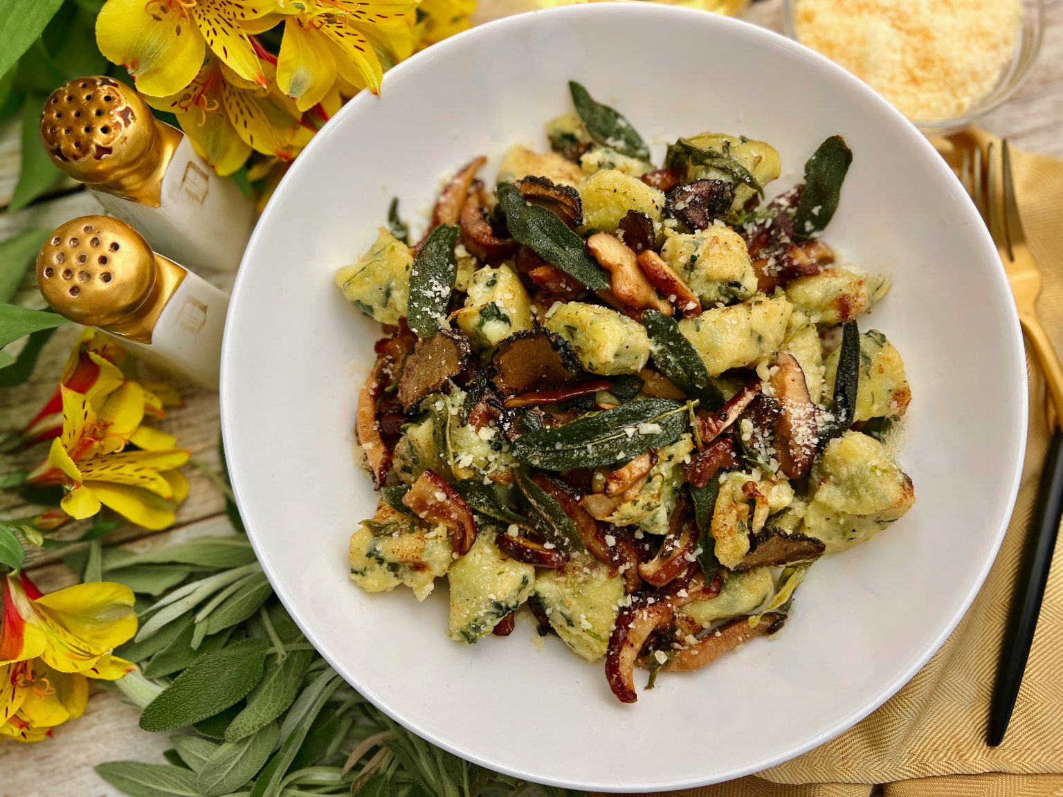 RICOTTA SPINACH GNOCCHI (GNUDI) IN MUSHROOM AND CRISPY SAGE BROWN BUTTER SAUCE - Dish off the Block