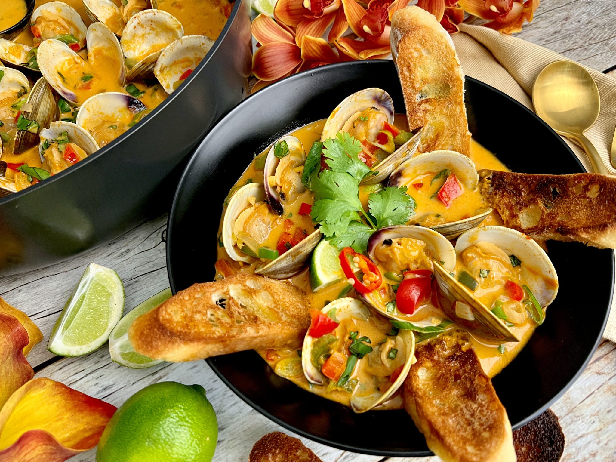 THAI RED CURRY CLAMS - Dish off the Block